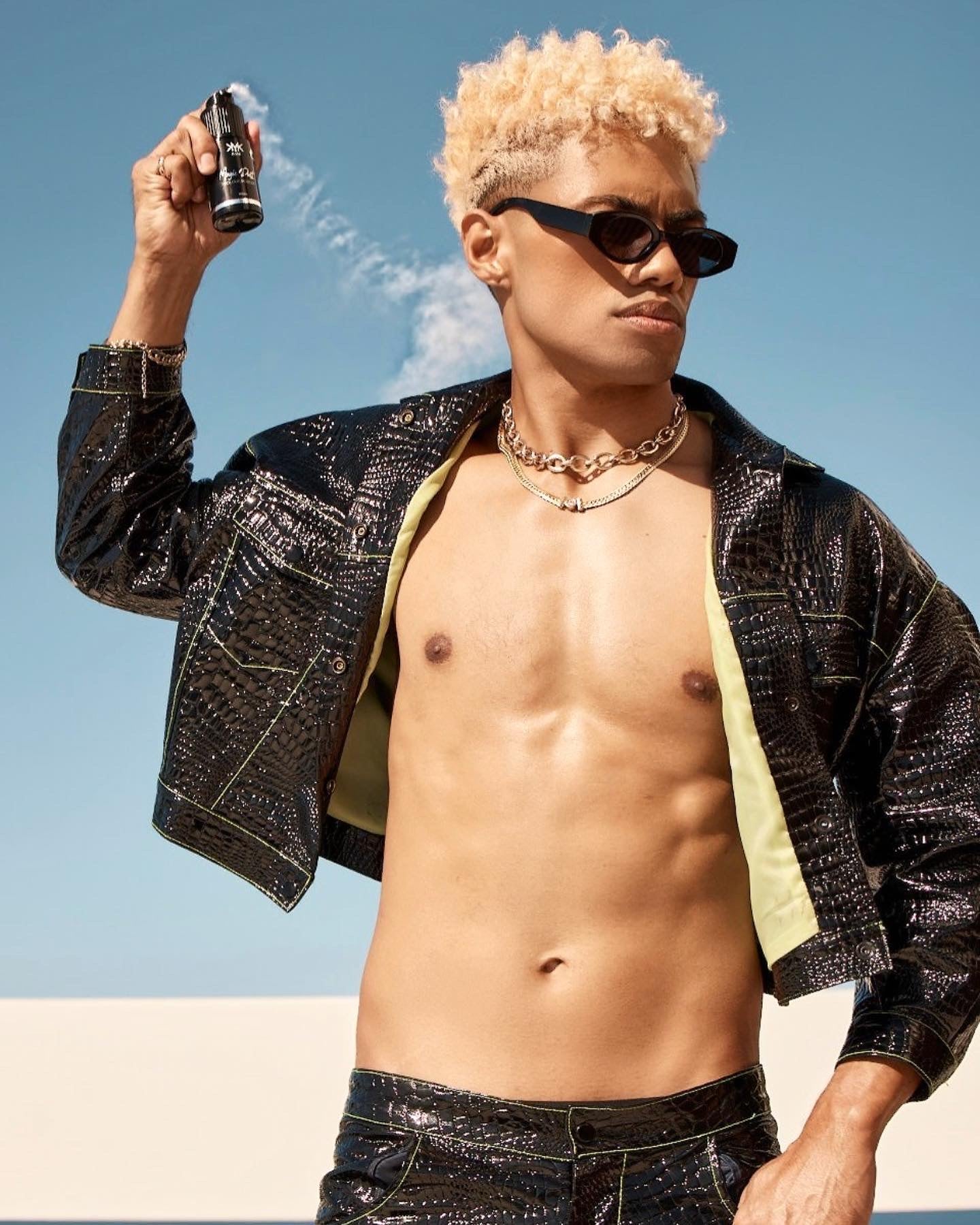 Magic Dust Volume Powder – KYK Hair Care